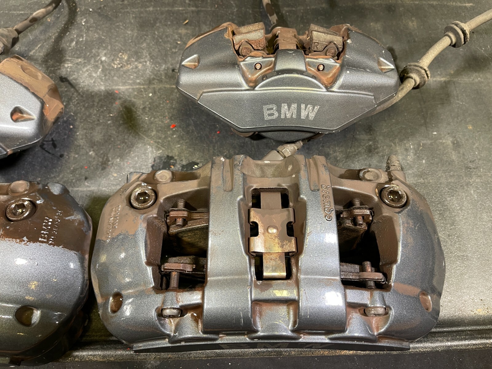 BMW E82 E88 135i FRONT & REAR BRAKE CALIPERS SET FOUR BREMBO GREY GRAY ...