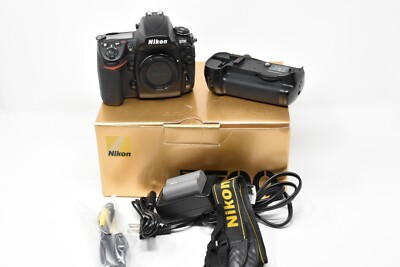 Nikon D700 12.1 MP Black Digital SLR Camera w/Battery Grip +Box ...