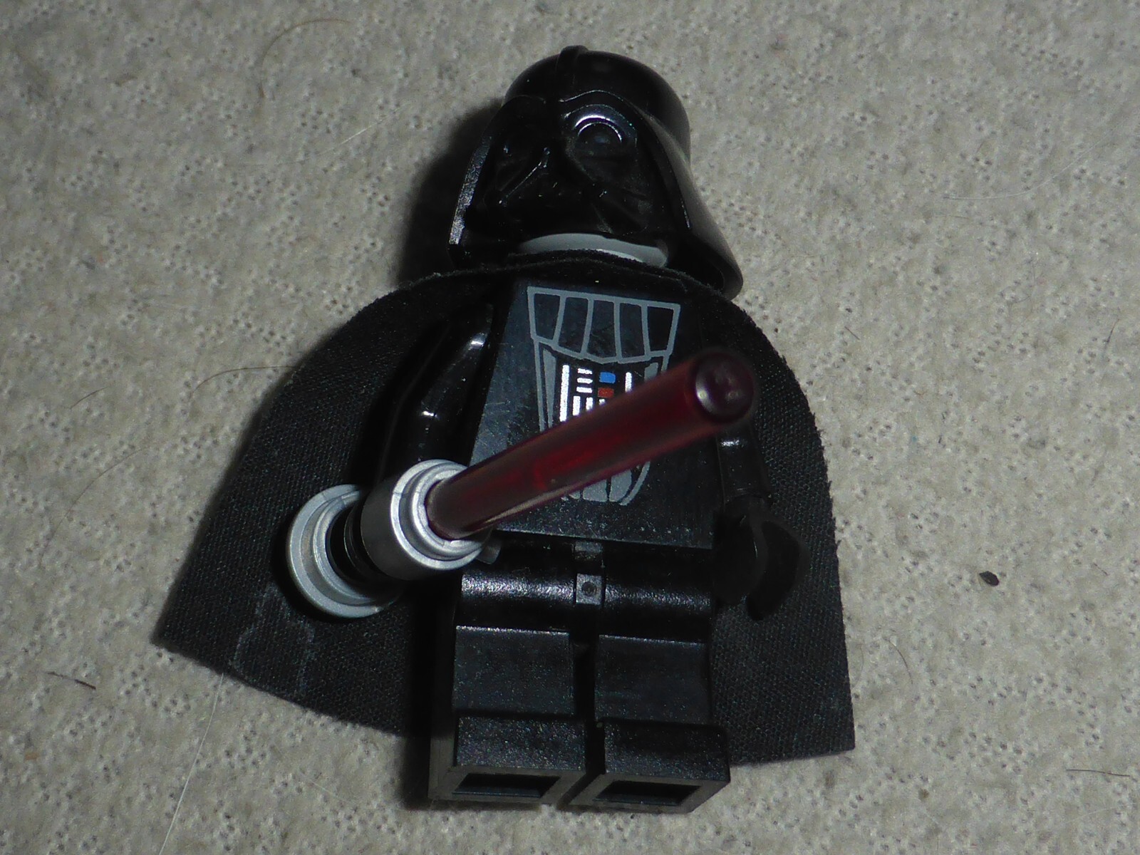 LEGO STAR WARS DARTH VADER MINIFIG FIGURE W LIGHT-UP LIGHTSABER 7263 ...