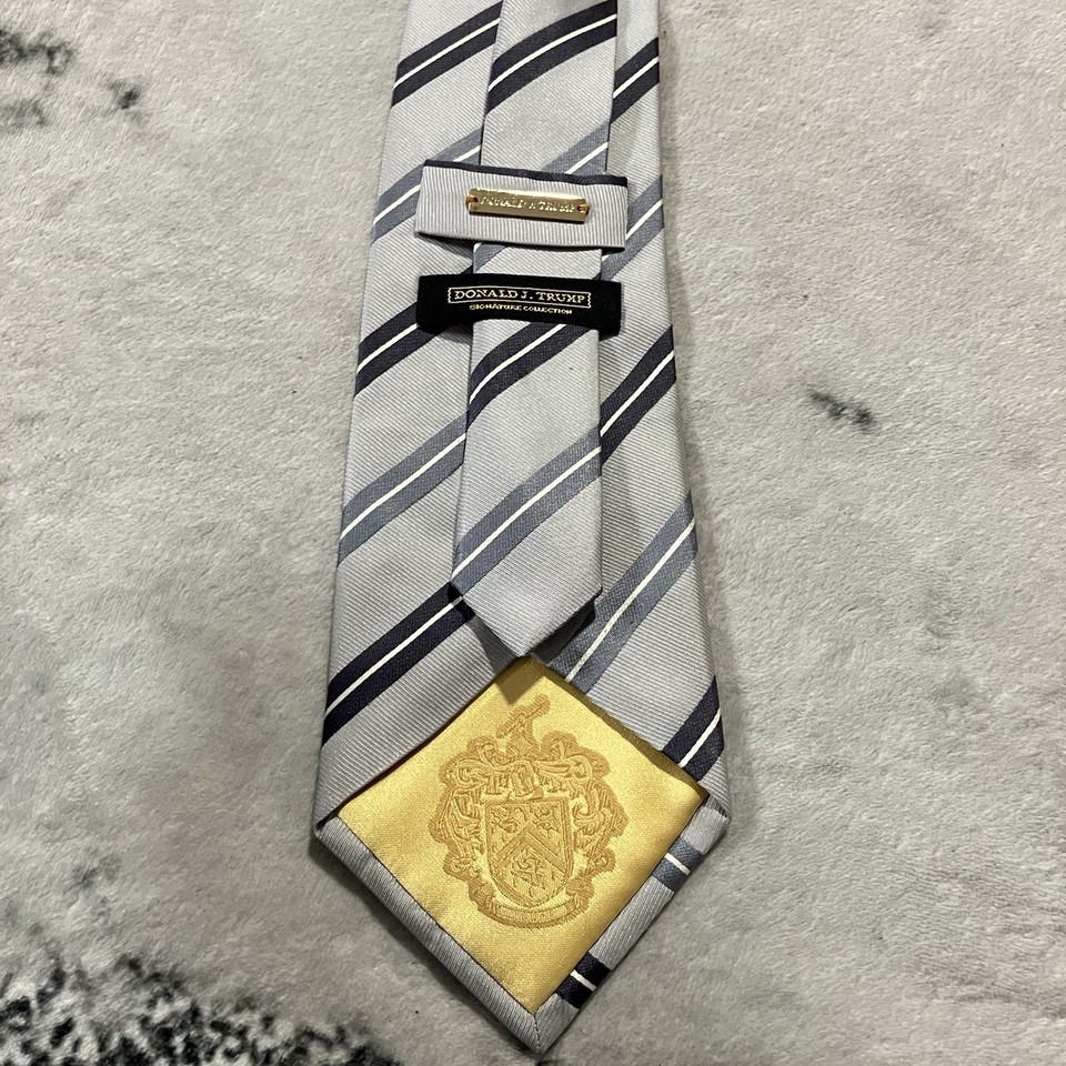Donald Trump Signature Collection 100% Silk Tie Gray Stiped Hand Made ...
