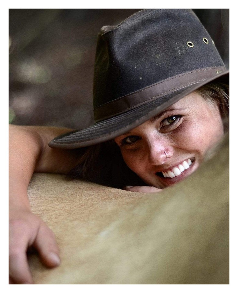 OUTBACK TRADING Unisex Madison River Oilskin Outback Hat (1462 ...