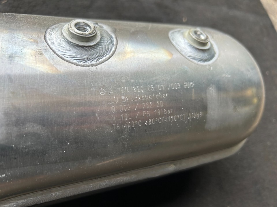 Mercedes Benz GLE W167 Air Suspension Compressor Reservoir Tank ...