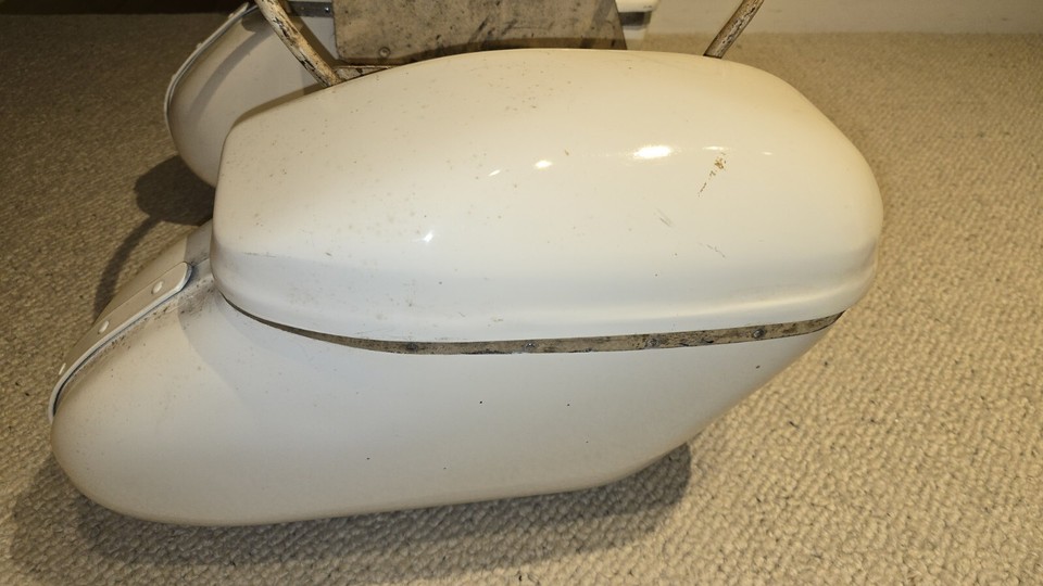 Harley-Davidson Royalite Bubble Bags and Mount | eBay