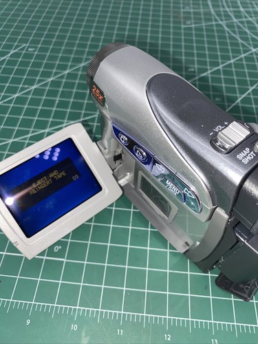 JVC Mini DV Handheld Video Camcorder Camera Video Player GR-D250U AS IS ...