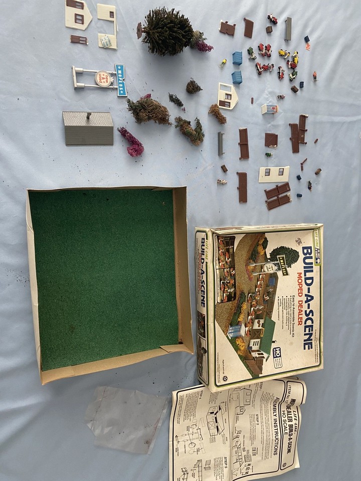 BUILD A SCENE, HO SCALE LIFE LIKE MOPED DEALERSHIP USED VINTAGE | eBay