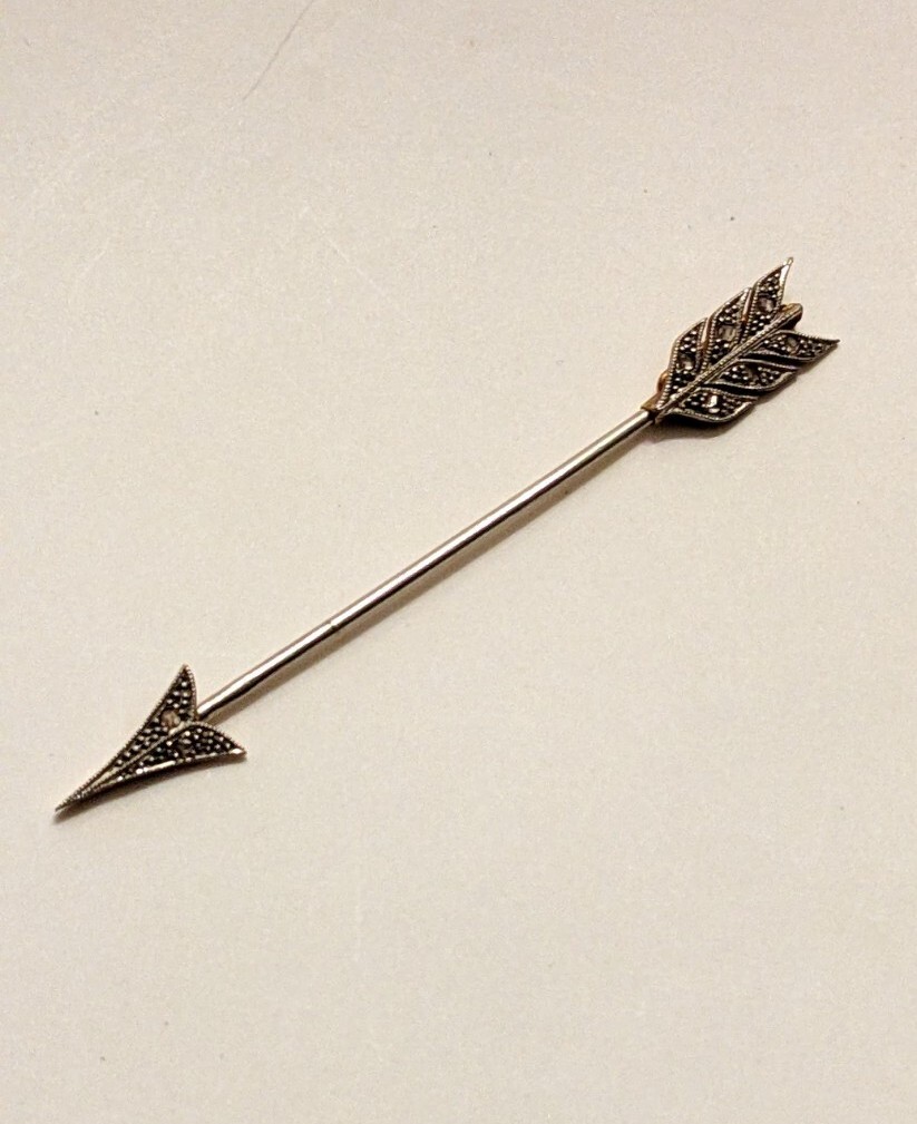 Platinum And 18k Good Arrow Pin - Gem