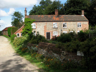 Photo 6x4 Cottages on the B1145 near Knapton House Old Hall Street The ...