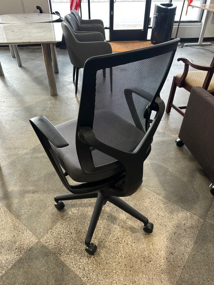 Allsteel Relate Executive Office Chair W Gray Fabric Seat And Mesh Back ...
