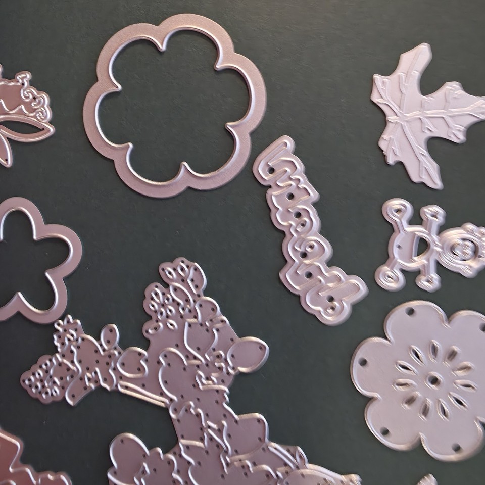 Sizzix Die cutting lot - 140 Cutting Dies 53 SIZZIX Dies Card Making ...