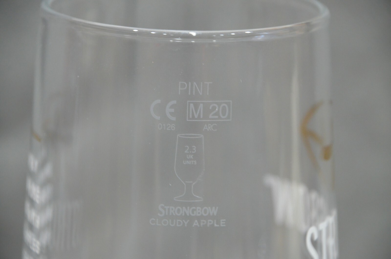 Pair Of (2) Strongbow Rose Cider Glasses Pint Glass In Gift Box CE M20 ...