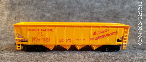 HO Scale “Union Pacific" UP 62040 4-Bay Open Hopper Freight Car (C3B5 ...