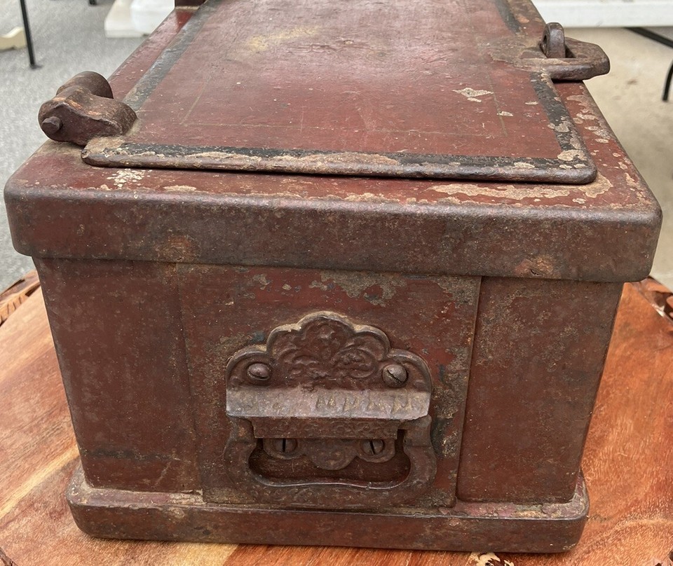 Antique Heavy Cast Iron Banker Strong Box Safe Stagecoach Railroad ...