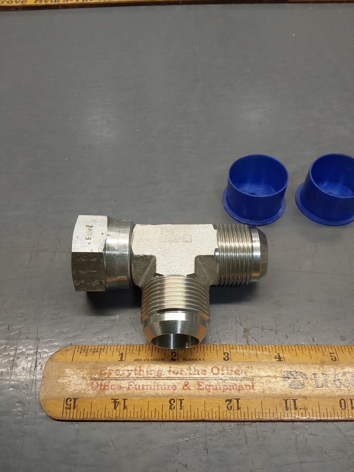 New Eaton Aeroquip 203102-16-16S Adapter Tee Fitting, 1"JIC, 1"JIC 37 ...