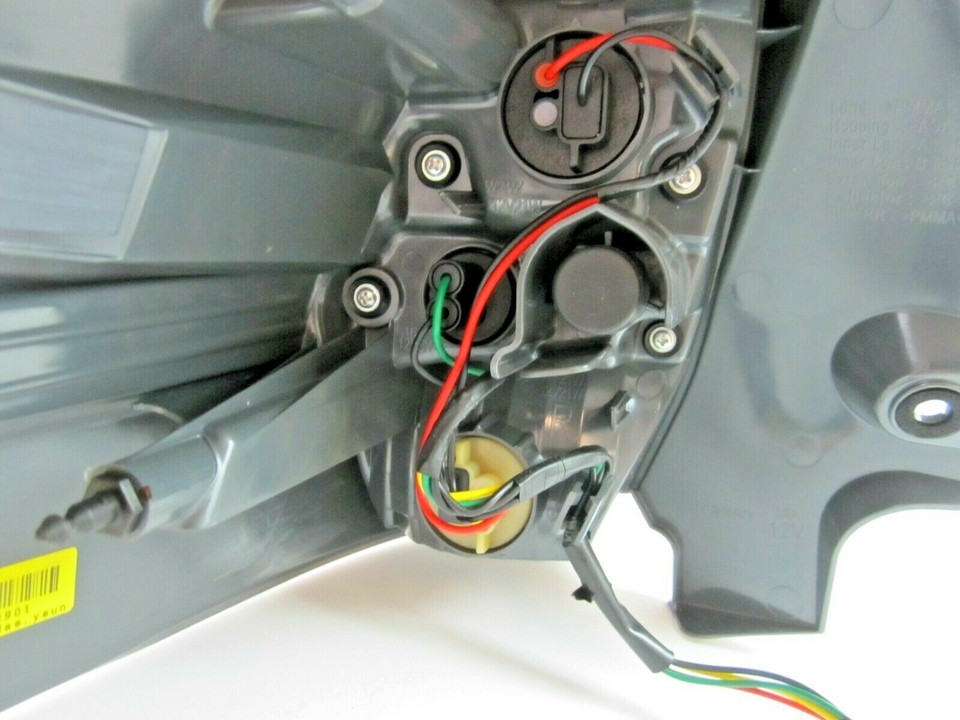 OEM GENUINE RIGHT TAIL LAMP FOR 14-16 NISSAN ROGUE 26550-5HA0A / 26550 ...