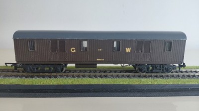 OO Gauge Kit built GWR Monster Parcels/ Luggage Van | eBay UK