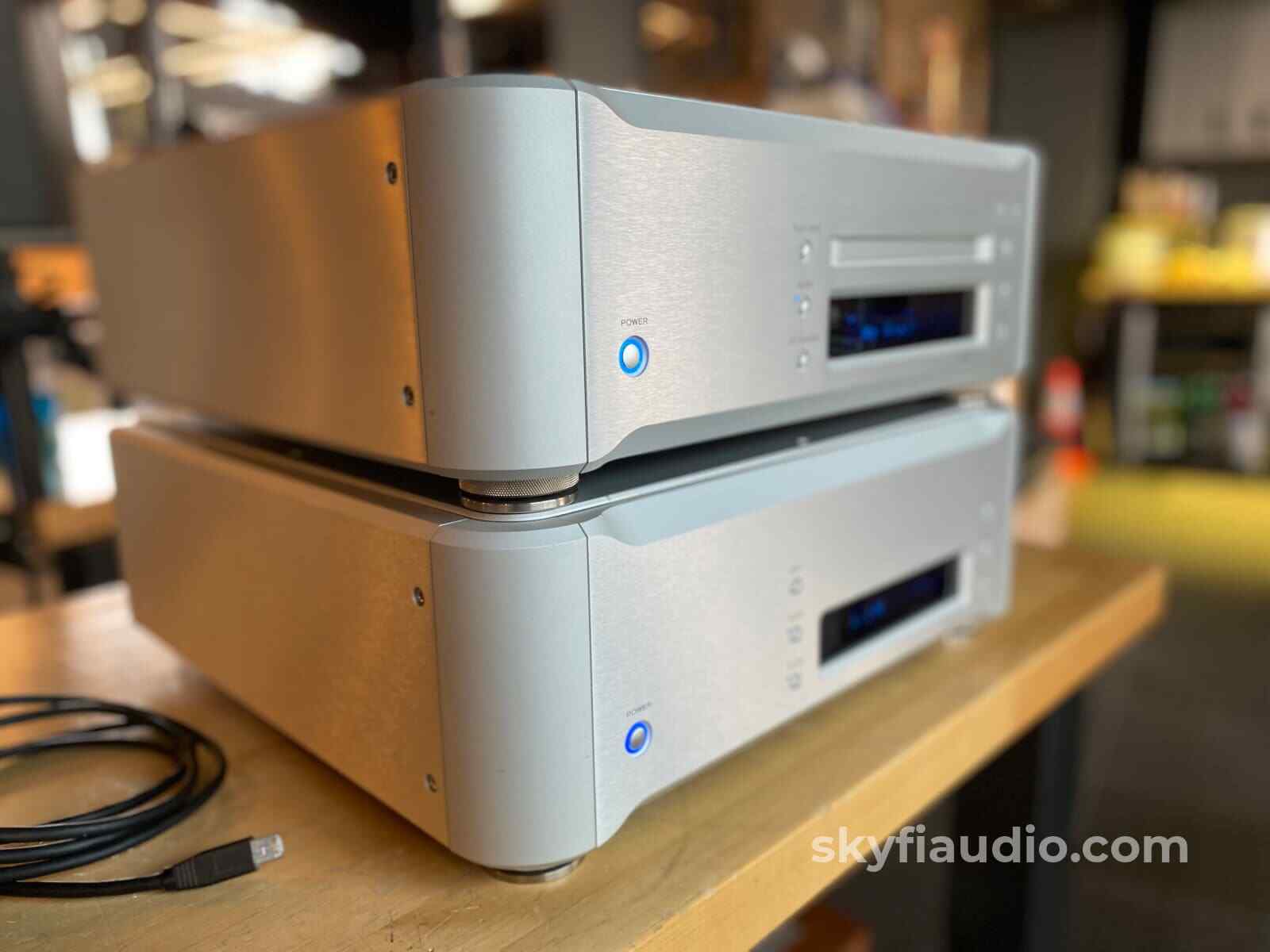 Esoteric P-03 SACD/CD Transport & D-03 D/A Converter (DAC) | eBay