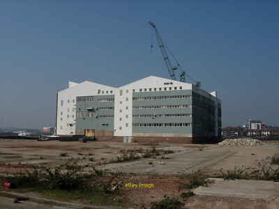 Photo 12x8 Vospers shipyard Woolston/SU4310 The last remaining building ...