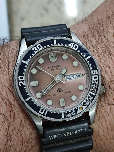 NICE VINTAGE CITIZEN 2851-262981 QUARTZ DIVER 200M JAPAN WATCH WORK ...