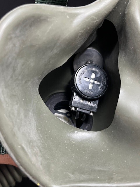 MBU-5/P MILITARY PILOT OXYGEN FLIGHT MASK. REGULAR NARROW SIZE. SCOTT ...