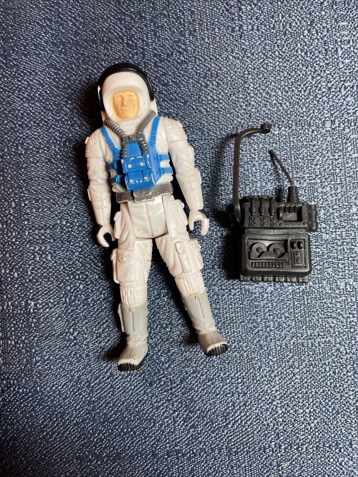 1985 Robotix 3.75" Gaxon Graves Action Figure Milton Bradley MB white ...