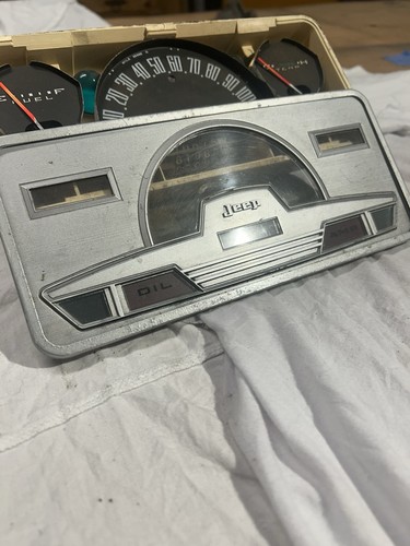 Speedometer Jeepster, Jeep Commando, Wagoneer, Gladiator J2000 Kaiser ...