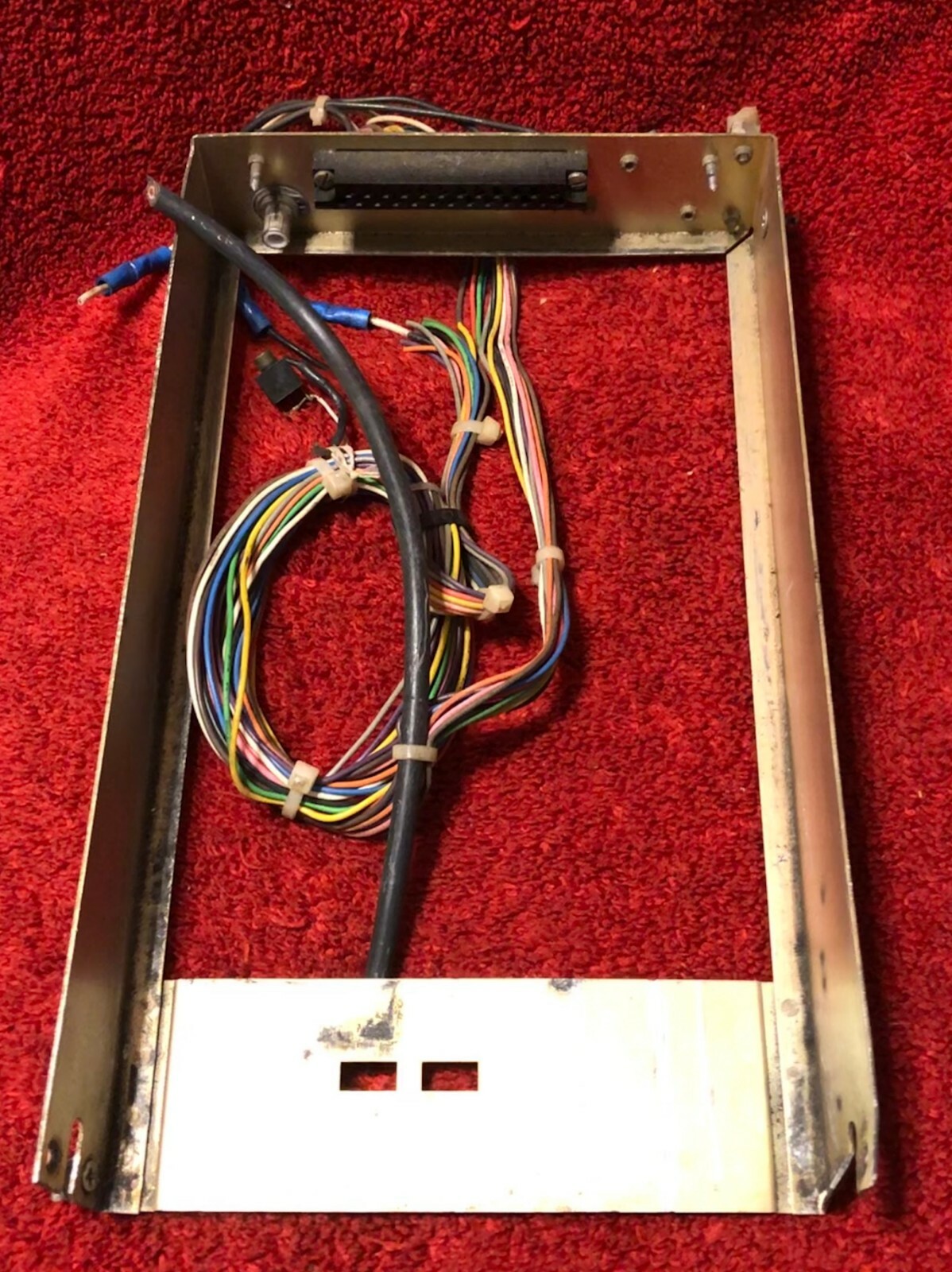 CESSNA RT 359A/459A MOUNTING TRAY AND CONNECTOR P/N 42290-0014 | eBay