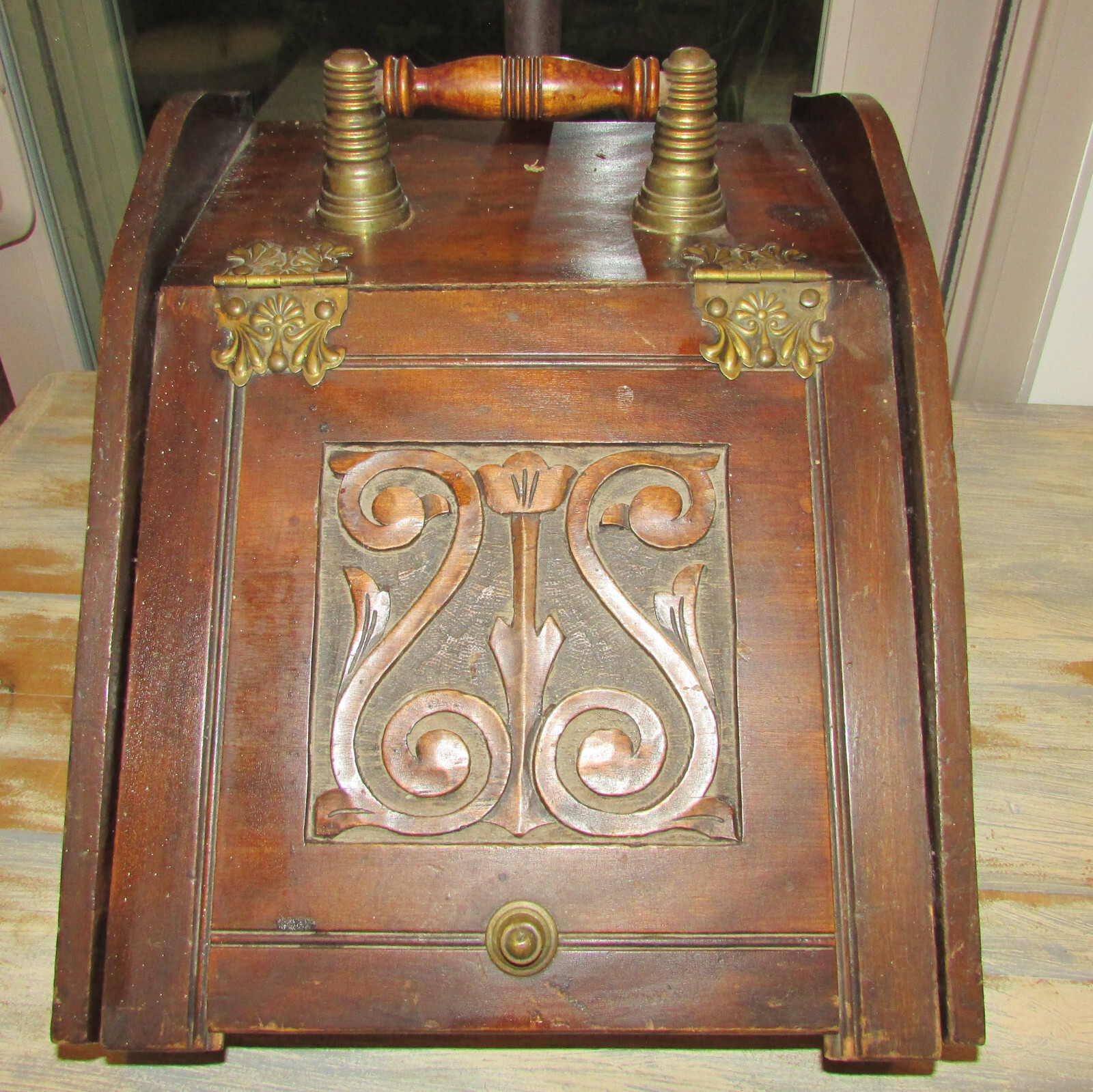 Antique Coal Ash Hand Carved Wood Scuttle Box with Tin Liner and Scoop ...