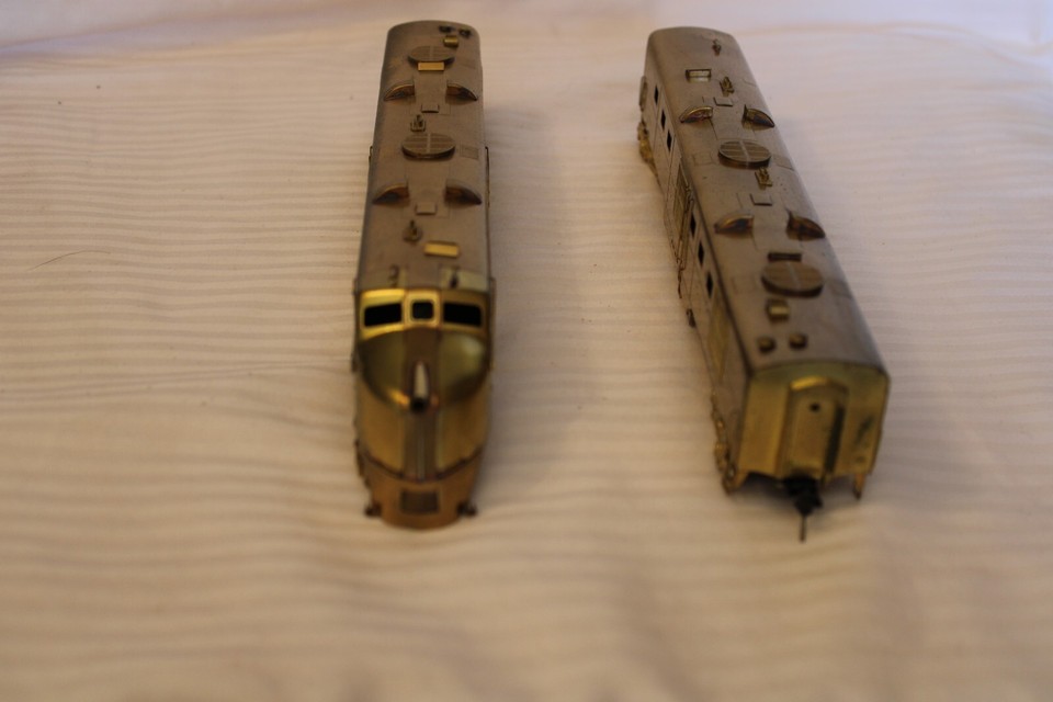 HO Scale Hallmark, Brass Alco DL-109 / 110 Diesel Locomotive A& B Units ...