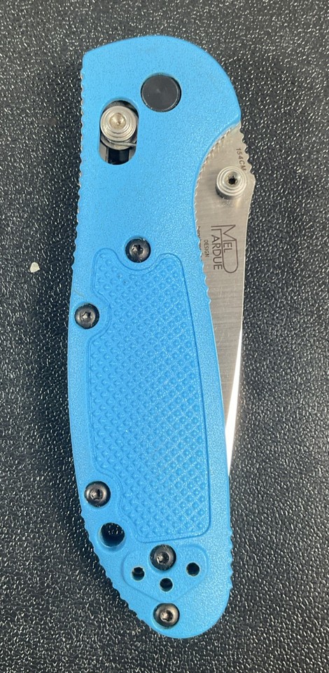Benchmade 556 Blue Mini Griptilian Mel Pardue 154CM Folding Pocket ...
