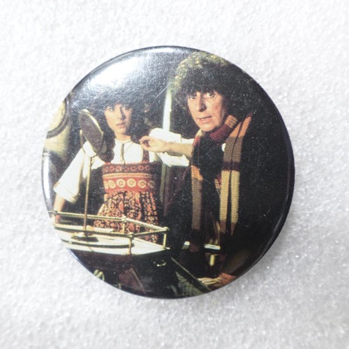 Doctor Who Button Tom Baker Fourth Doctor Sci-Fi TARDIS Scene Pin | eBay