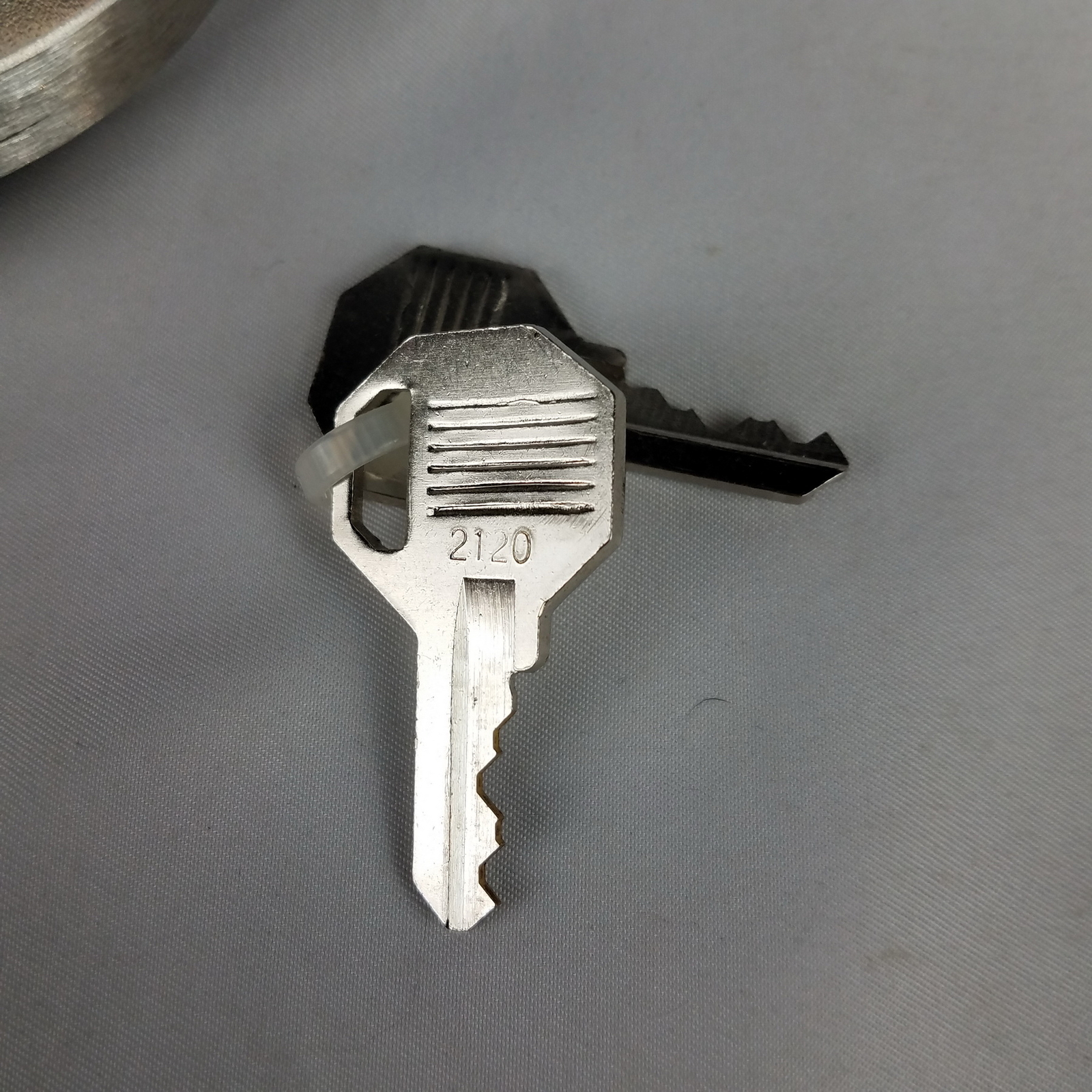 Master Lock M50XD Heavy Duty Disc Padlock Lock w/2 Keys - NEW | eBay