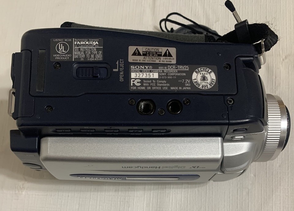 Sony Handycam DCR-TRV25 Mini DV Camcorder Bundle 120x Zoom New Battery ...