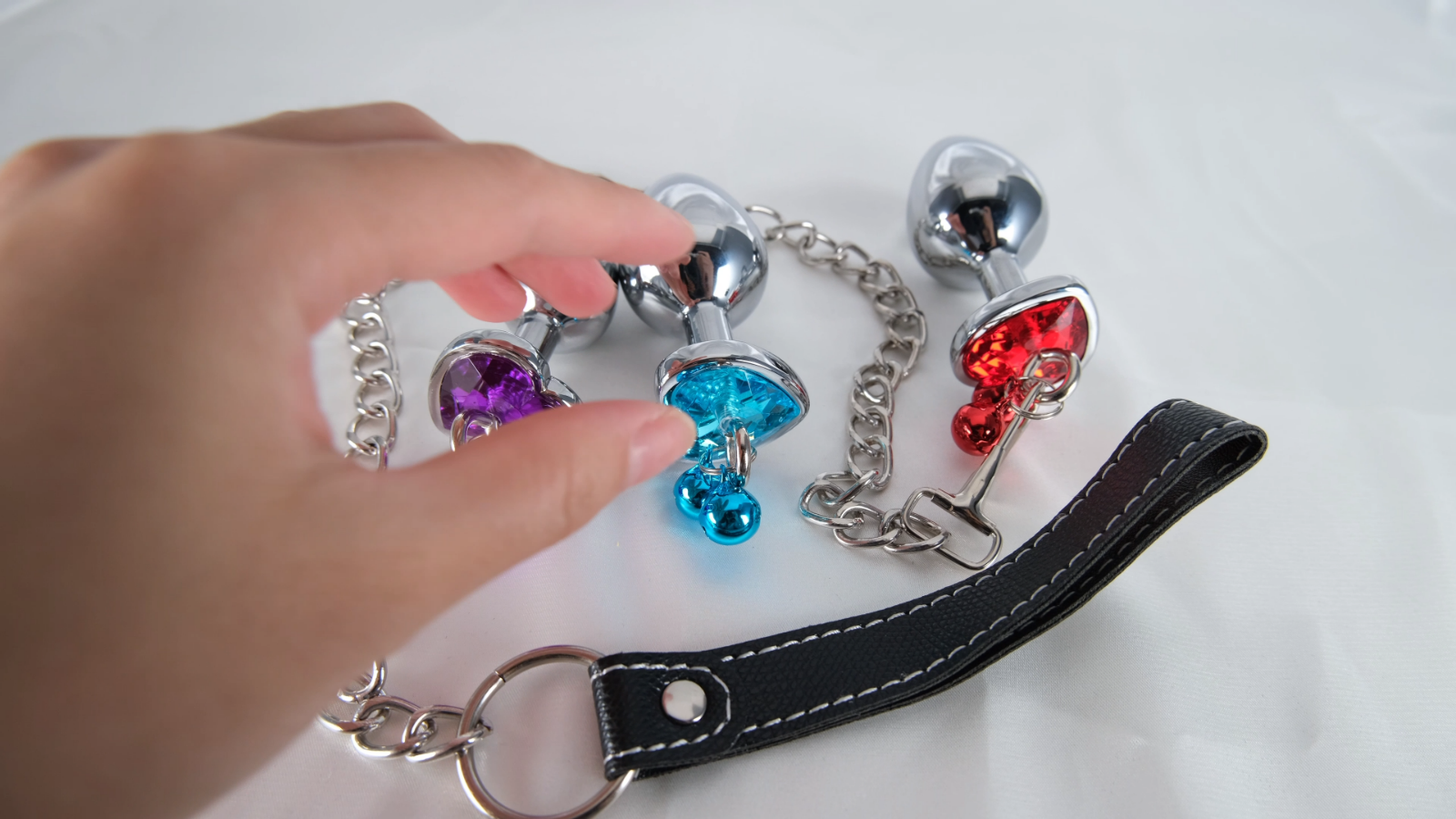 Jeweled Anal Butt Plug with Chain Lead With Bells Chain SM BDSM Sex Toy ...