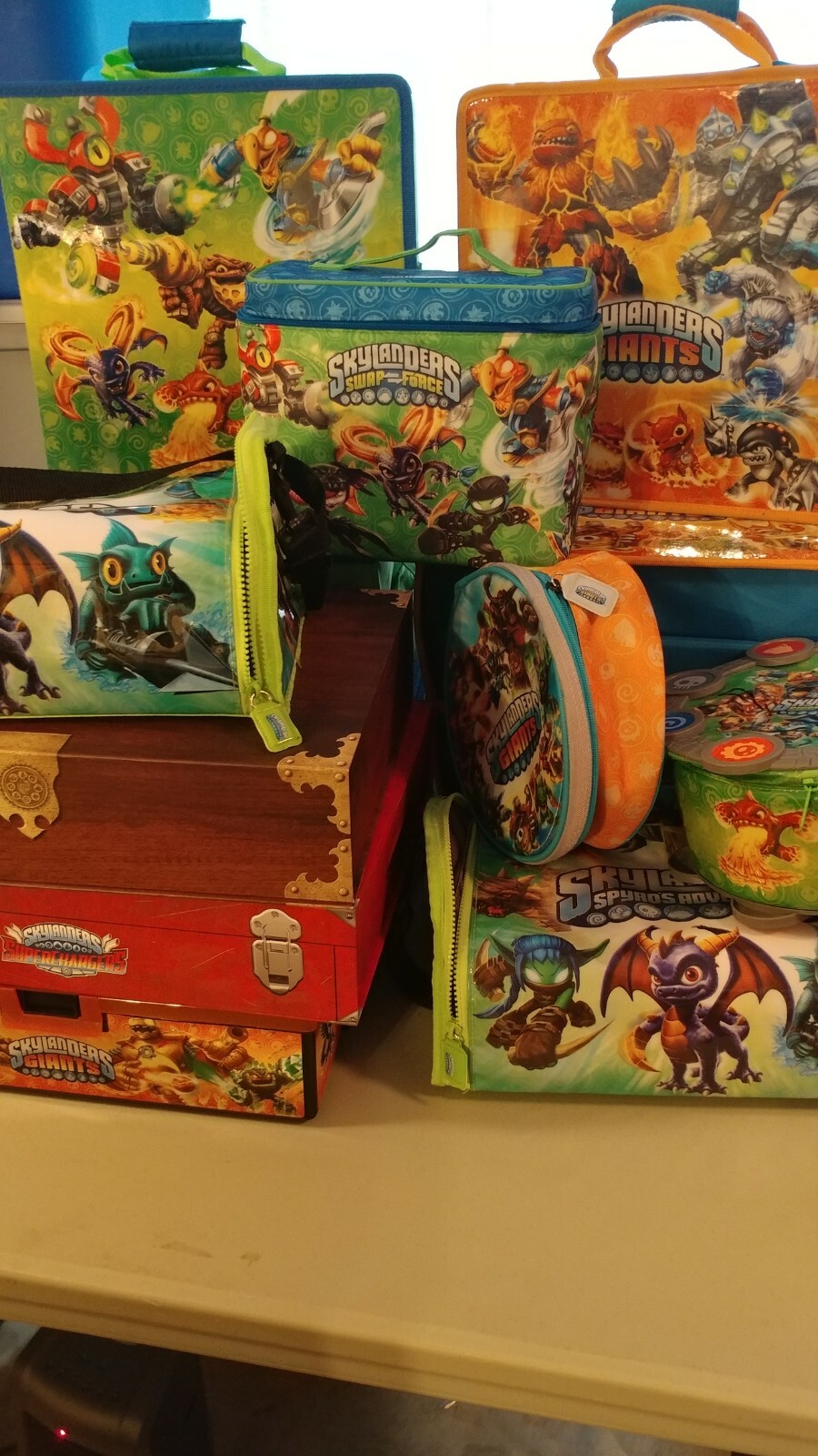SKYLANDERS Carrying Cases, Display Totes, Bags, Storage Boxes, and more ...