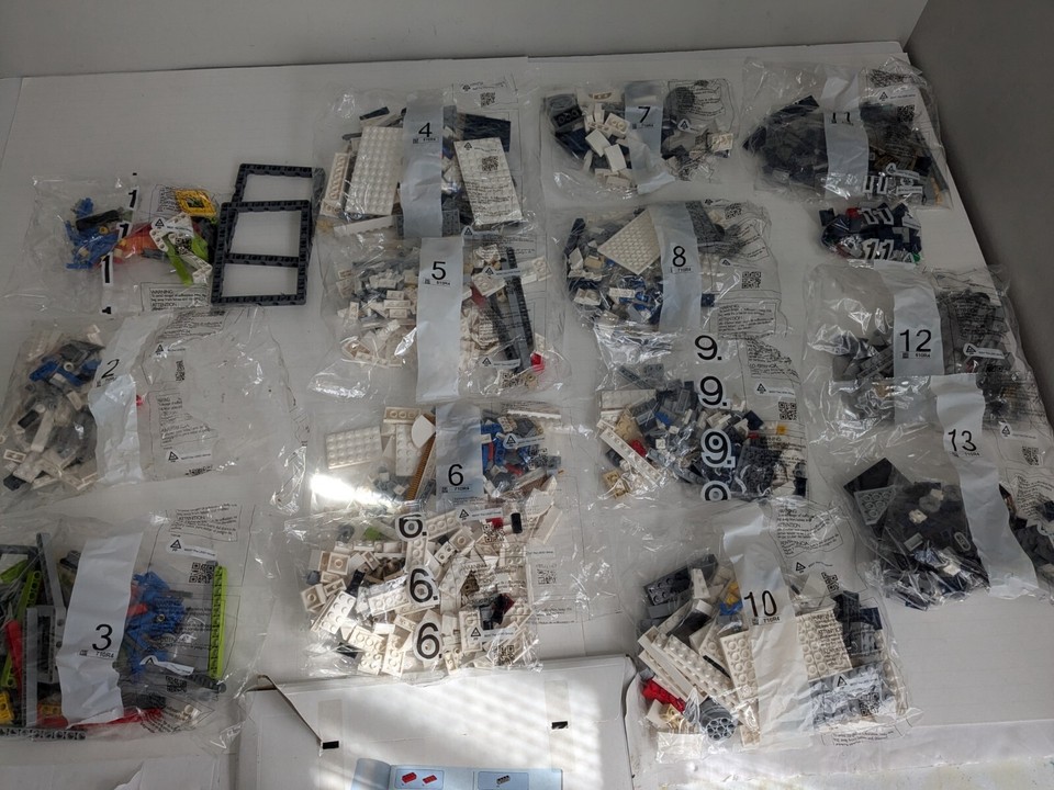 *Warning* LEGO 75308 Star Wars R2-D2 2314pcs: Small Bag #4 Missing/bag ...