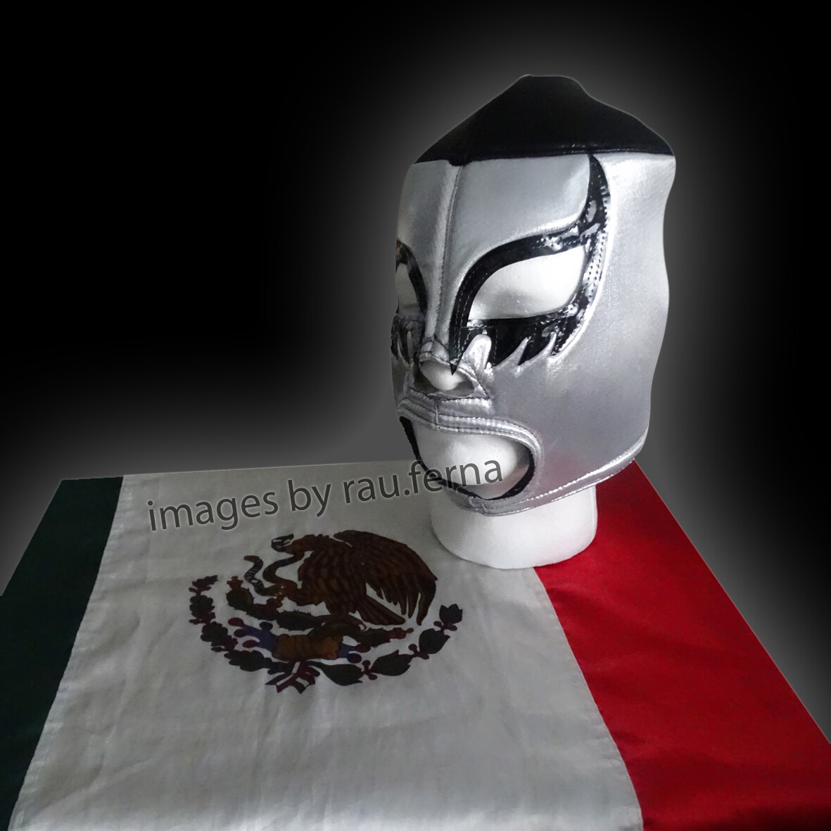 Mexican Wrestling Mask Dos Caras Mascara Ano 2000 Universo2000 Hermanos ...