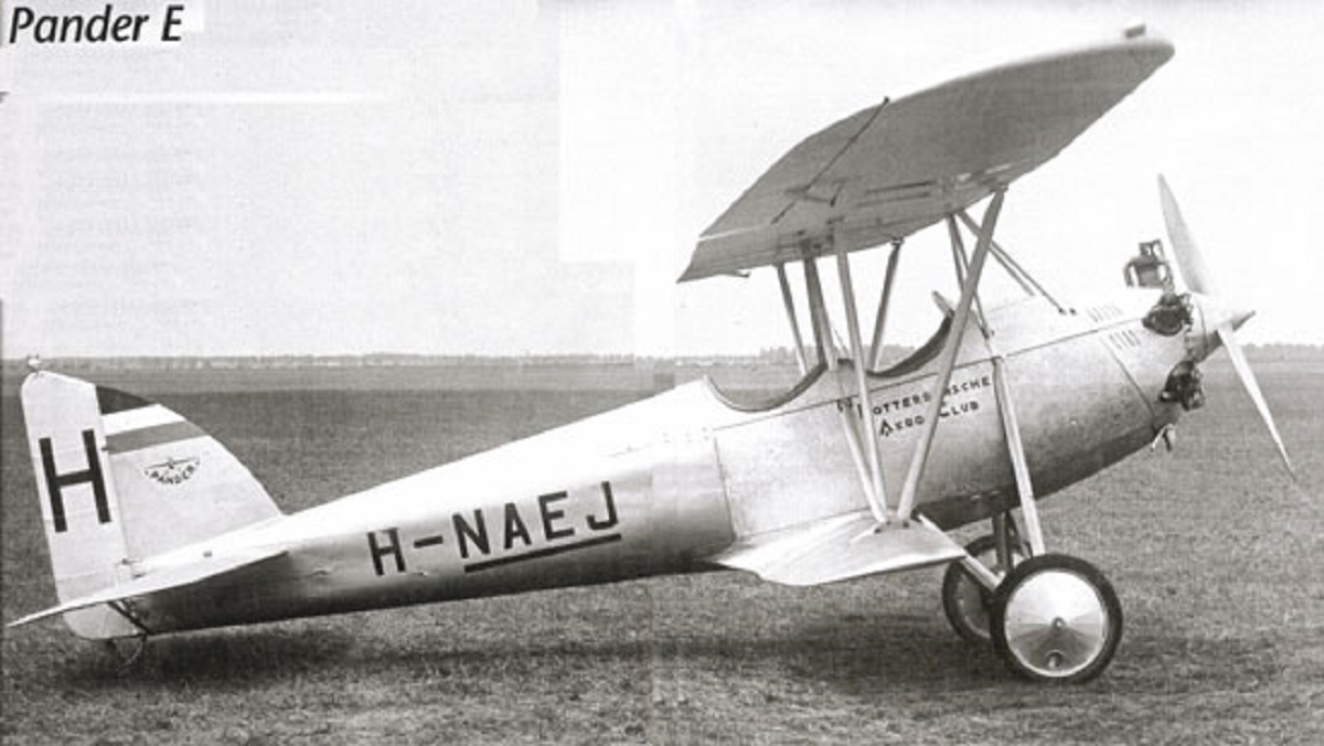 Pander E Netherlands Trainer Airplane Desktop Wood Model Regular Free ...