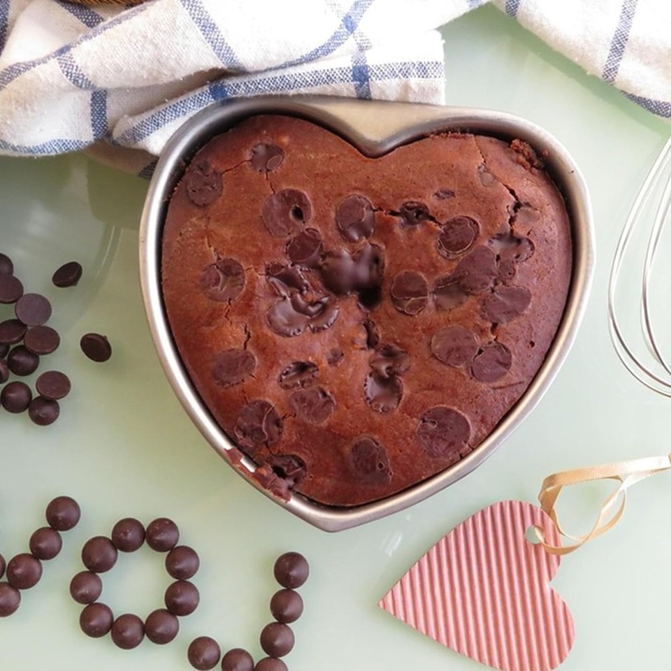 8 Inch Heart Shaped Cake Pan, Aluminium Heart Cake Tin,Non-Stick ...