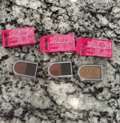 Mary Kay Signature Pair Or Double Expression And A Single Gold Leaf ...