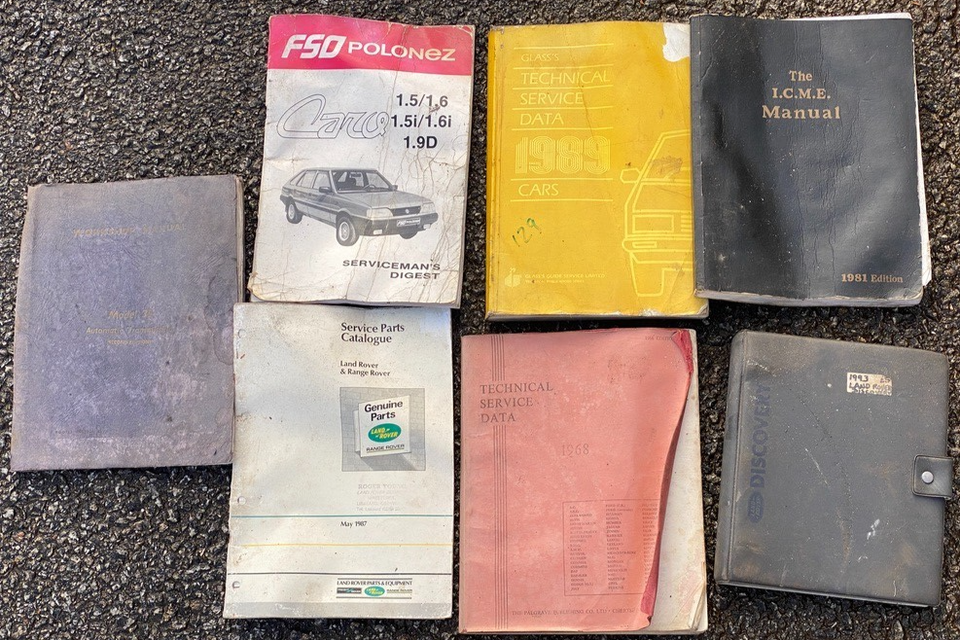 Job Lot of Vintage Car Manuals Technical Service Data Landrover | eBay UK