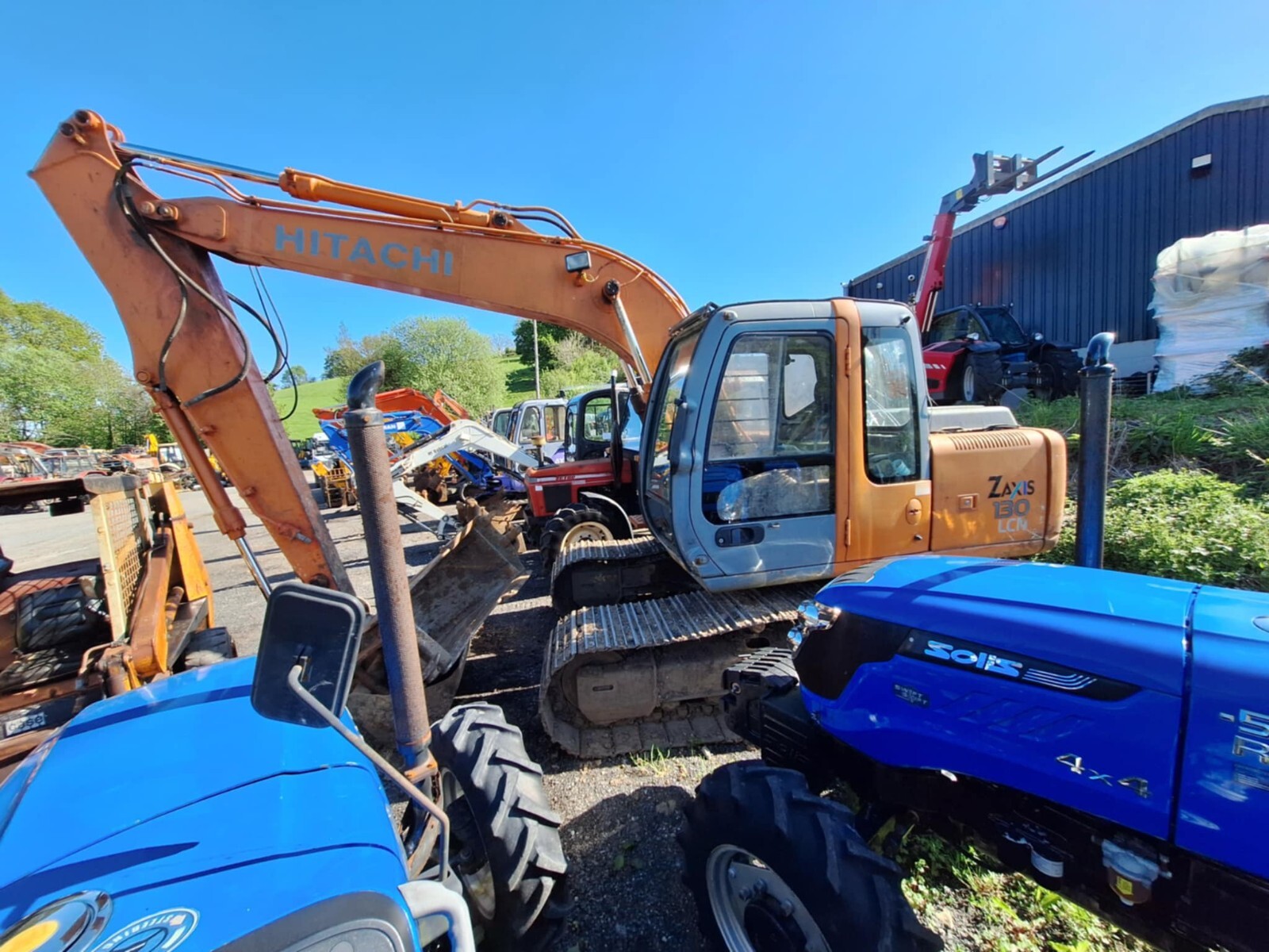Hitachi Zaxis 130 digger 13 ton 9200hrs showing 2 buckets Q/H £19995 ...