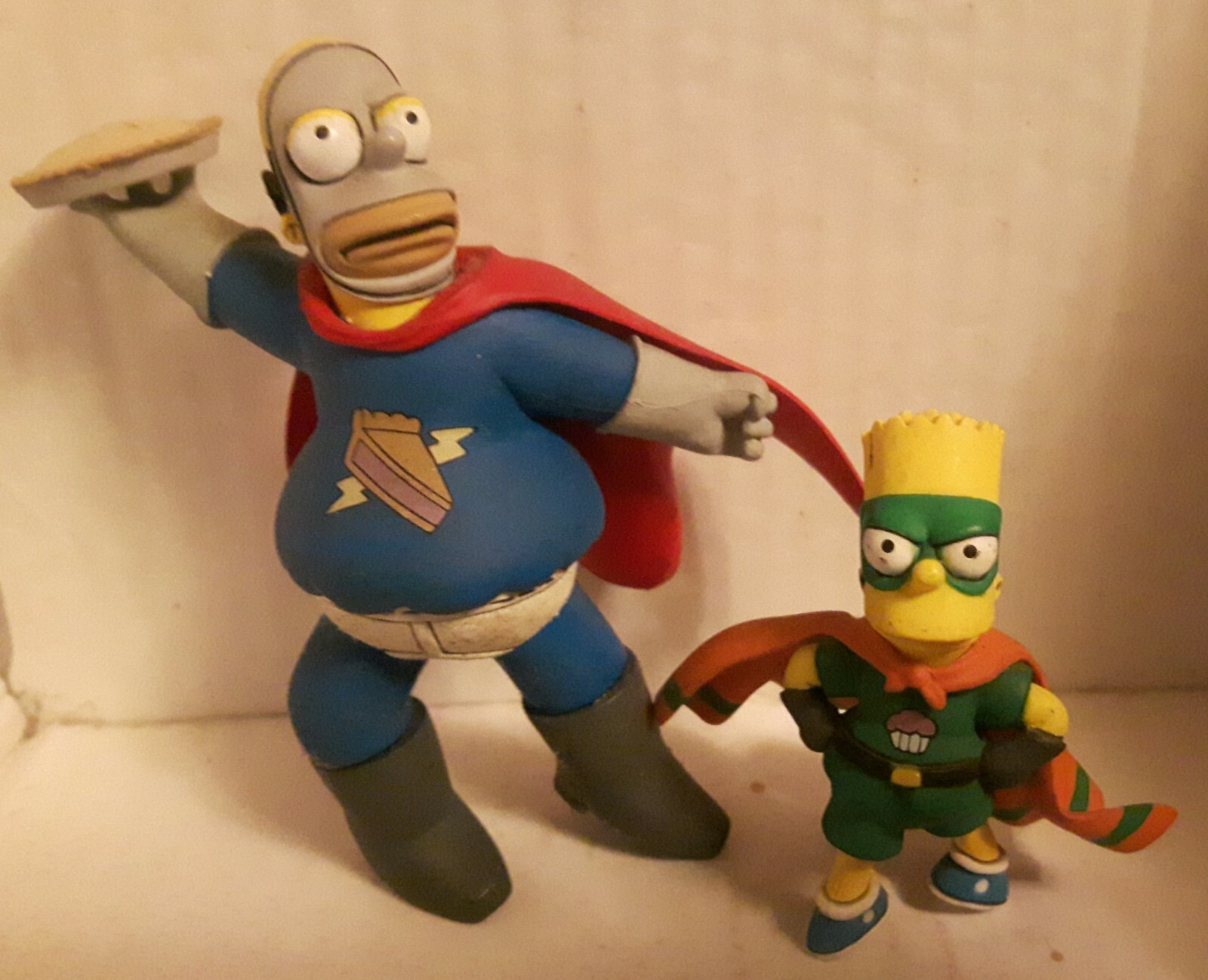 2007 Mcfarlane Toys The Simpsons PIE MAN & THE CUPCAKE KID Action ...