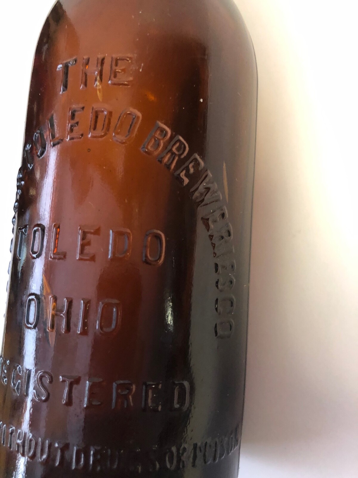 Amber HUEBNER TOLEDO Breweries Co Embossed Beer Bottle - Toledo, Ohio ...