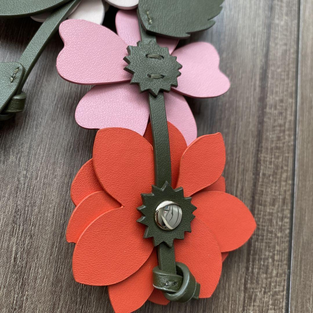 Kate Spade Petal Flower Key ring charm Bag Charm Key Fob Orange Pink ...