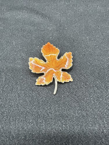 Oak Leaf Fall Pin Brooch Enamel Brown & gold tone Lapel 2" Classic ...