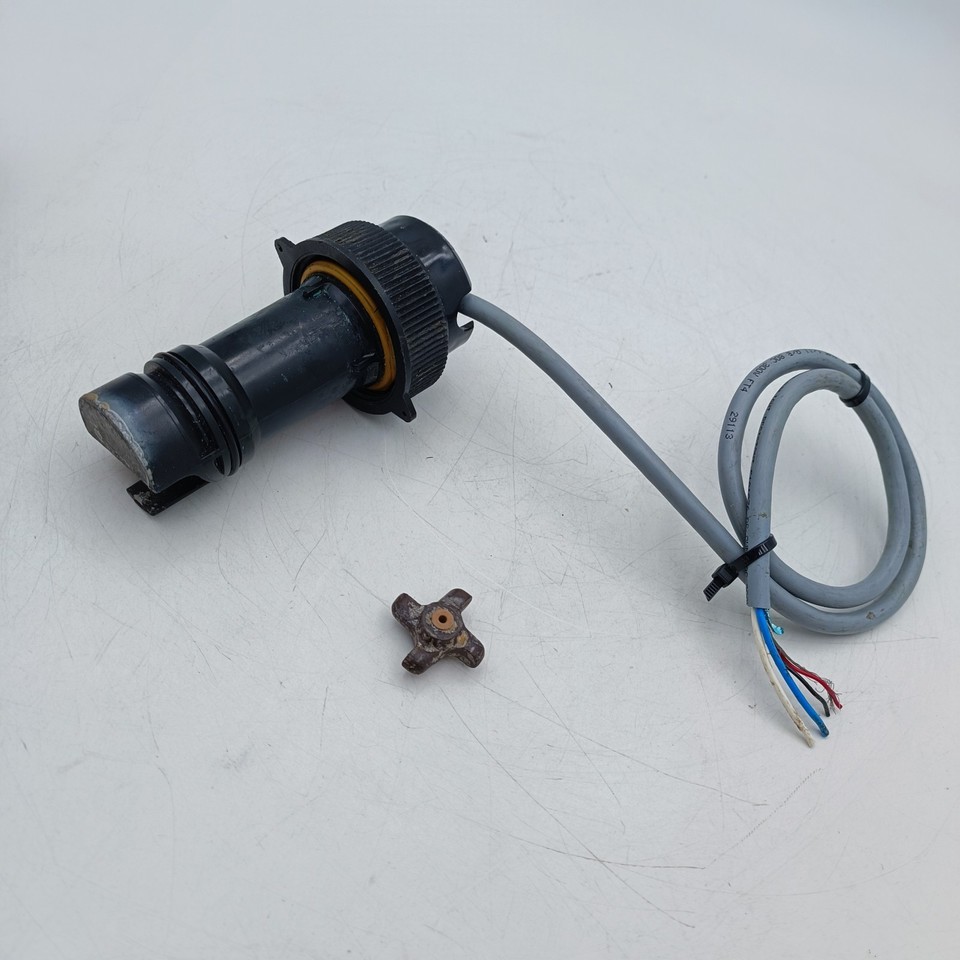 AIRMAR DST800 TRIDUCER SPEED DEPTH TEMP 20-459-01 Raymarine Simrad ...