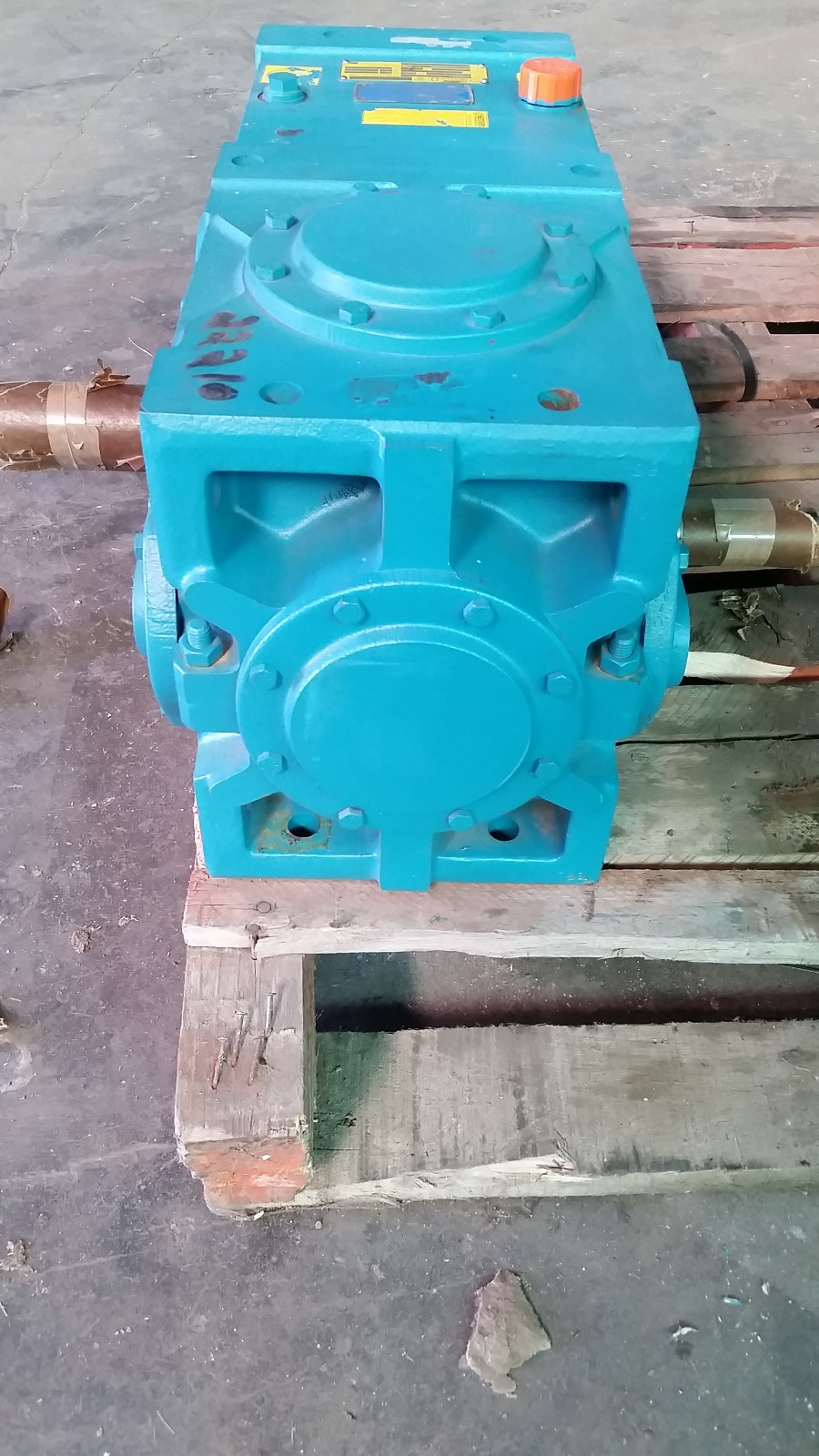 Brook Hansen Gear Box RZA11-AN, 80HP 446.9 RPM No. - 94 / R04A 202237 ...