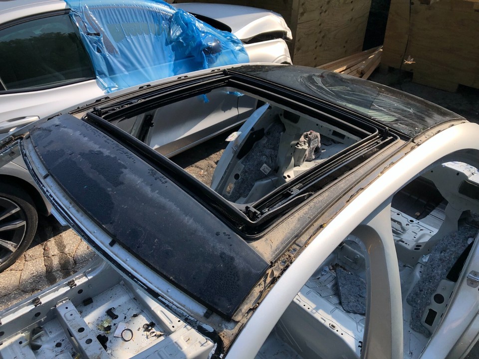 2015-2021 Mercedes-Benz C300 W205 Panoramic Sunroof Roof Frame Panel ...