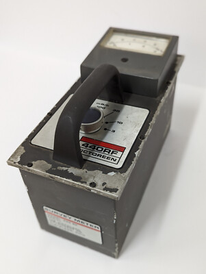 Radiation Detectors & Geigers - Victoreen Meter