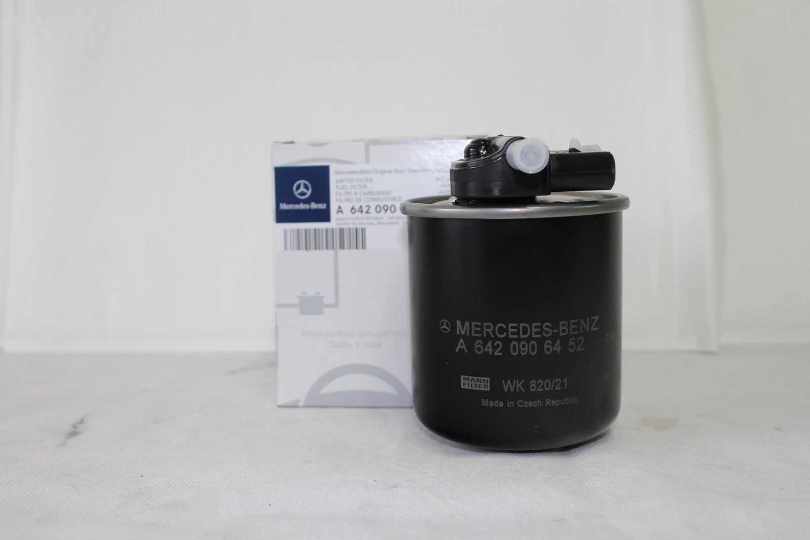 Genuine Mercedes-Benz OM642 Engine Fuel Filter with Heating Element ...
